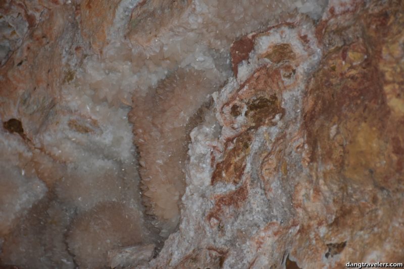 Jewel Cave, Mount Rushmore and a Rodeo – Dang Travelers