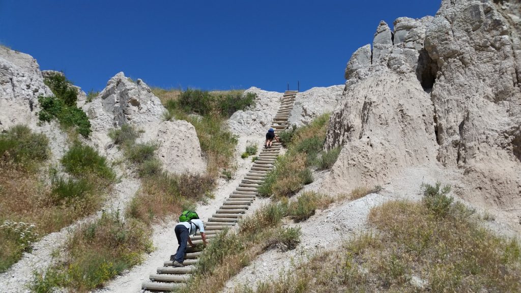 The Super Cool Notch Trail in Badlands National Park – Dang Travelers